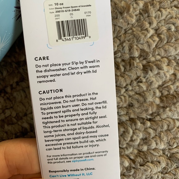 Swell | Accessories | New Sip By Swell Frozen 2 Water Bottle Elsa ...